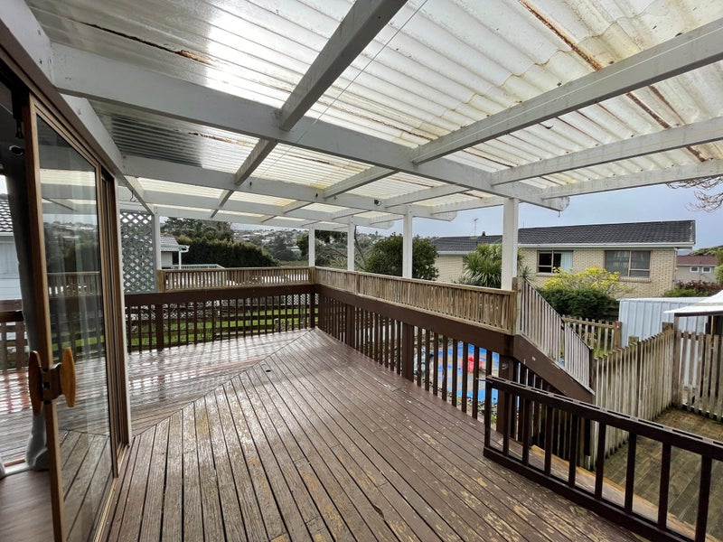 Property Valuation for 25 Pipitea Place, Massey, Auckland | Trade Me ...