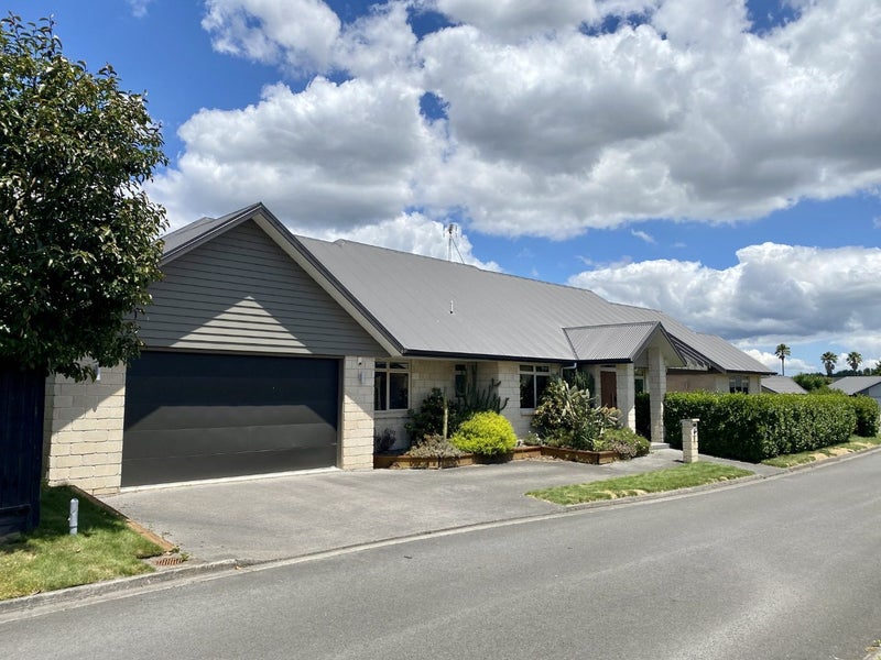 Property Valuation for 136 Saint James Drive, Huntington, Hamilton ...