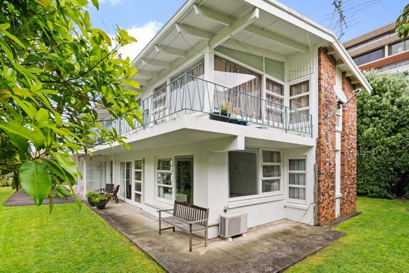 Property Valuation for 2/10 Blomfield Spa, Takapuna, Auckland | Trade ...