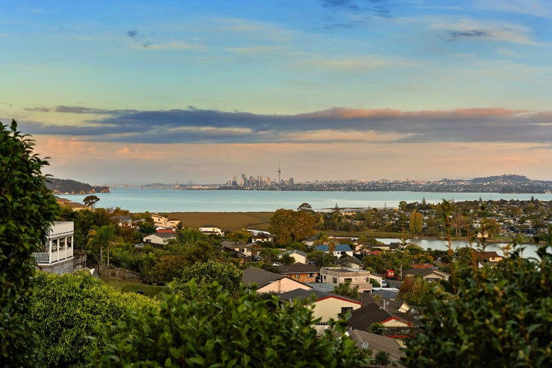Property Valuation for 81 Luckens Road, West Harbour, Auckland | Trade ...