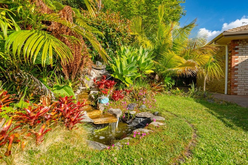 Property Valuation for 8 Landvale Court, Browns Bay, North Shore City ...