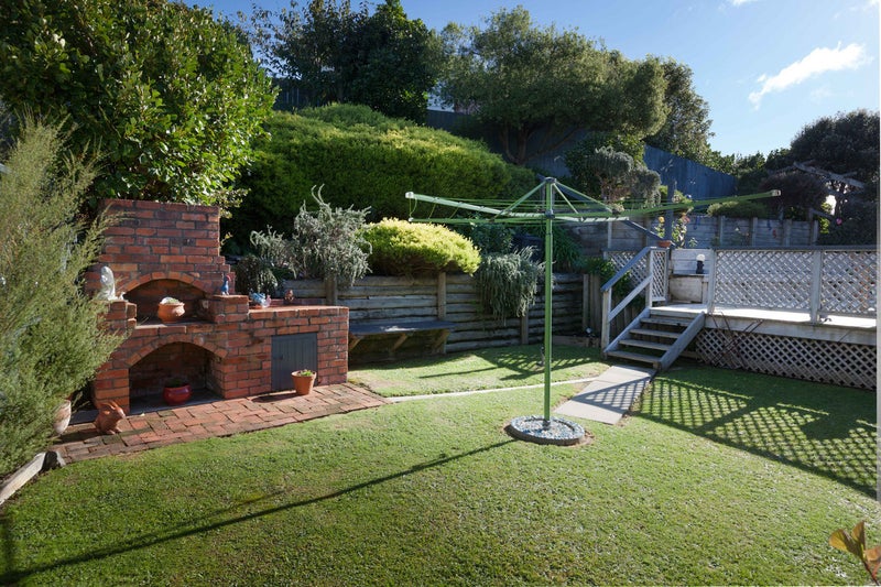 Property Valuation for 4 Makora Grove, Paremata, Porirua | Trade Me ...