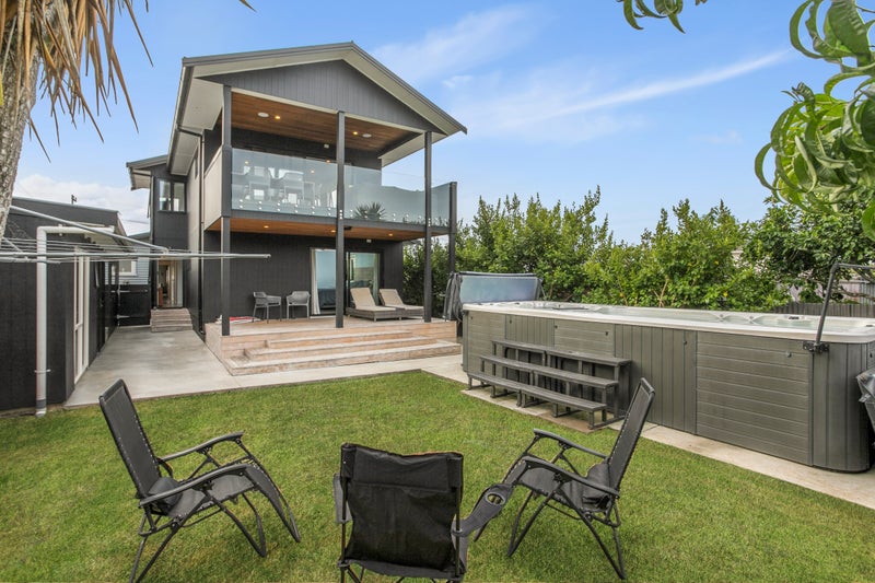 Property Valuation for 18 House Avenue, Mangere Bridge, Auckland ...