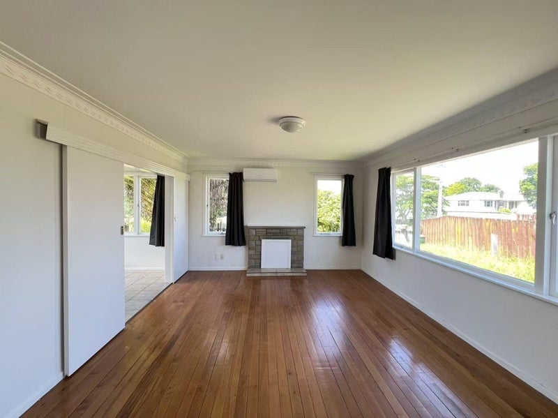 Property Valuation for 7 Aurea Avenue, Pakuranga, Manukau City ...