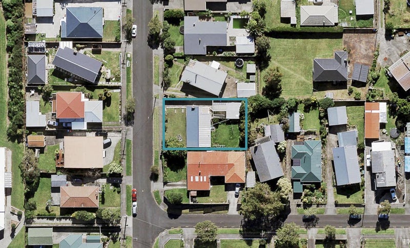 Property Valuation for 10 Marlowe Road, Blockhouse Bay, Auckland ...
