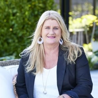 Lisa Crowe | Real Estate Agent | Trade Me Property
